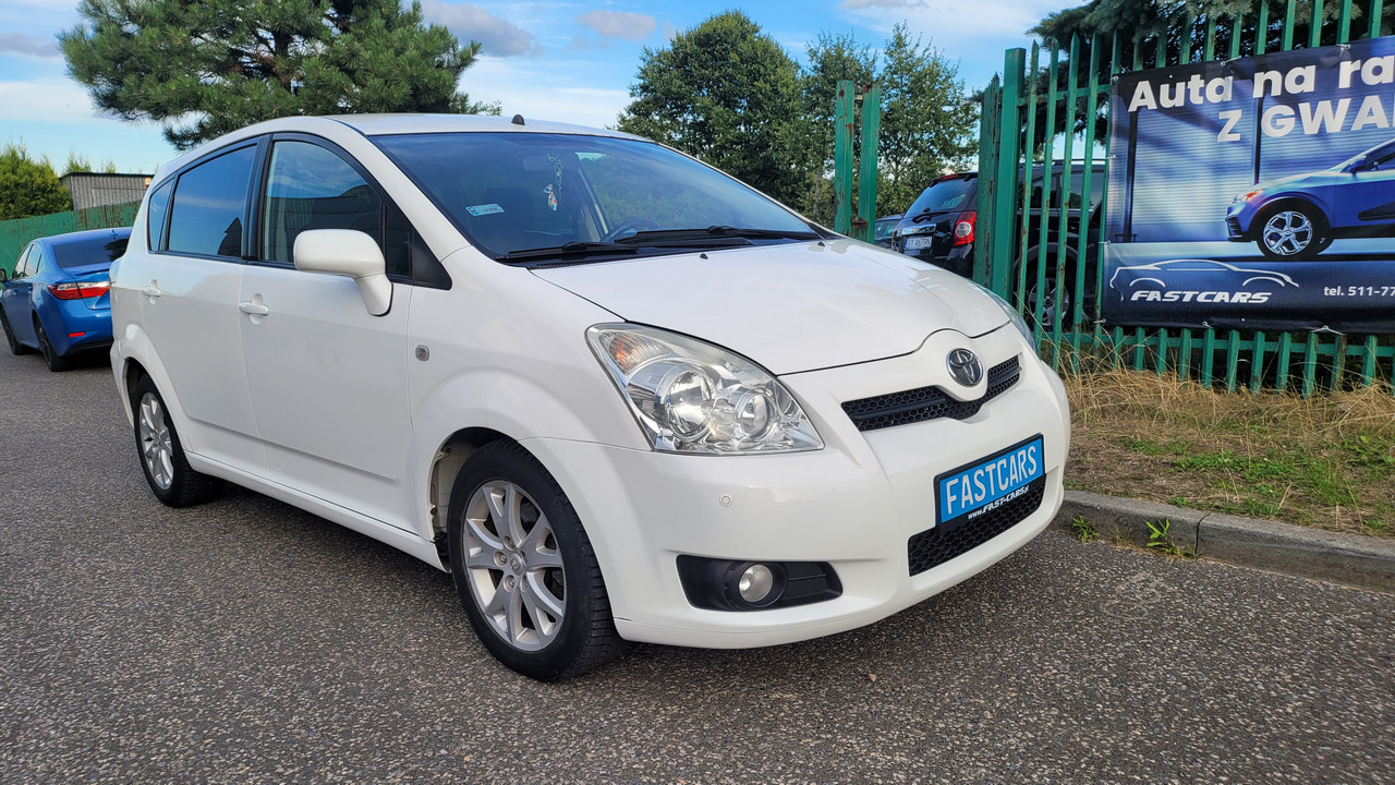 Toyota Corolla Verso 7os biała - FastCars Auta na raty